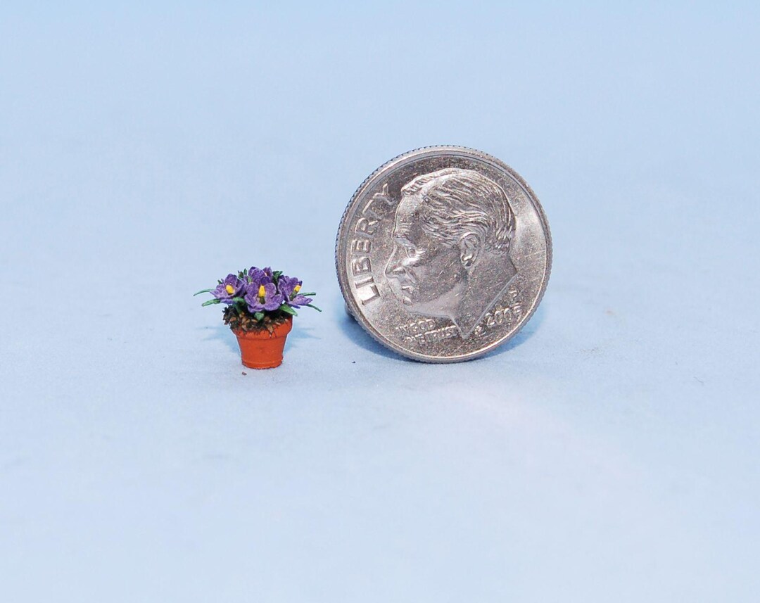 1:48 Scale * 1/4 Inch Scale Dollhouse Miniature-crocus Plant - Etsy