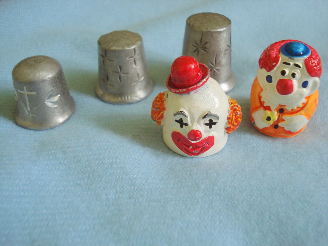 Old THIMBLES Colorful Clowns Vintage Set of 5 Heavy Painted Singer ...