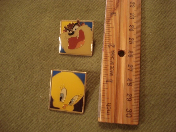 Taz and Tweety Bird Pins Authentic 1993 Warner Bros N… - Gem