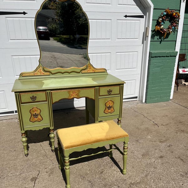 Antique Makeup Vanity - Etsy
