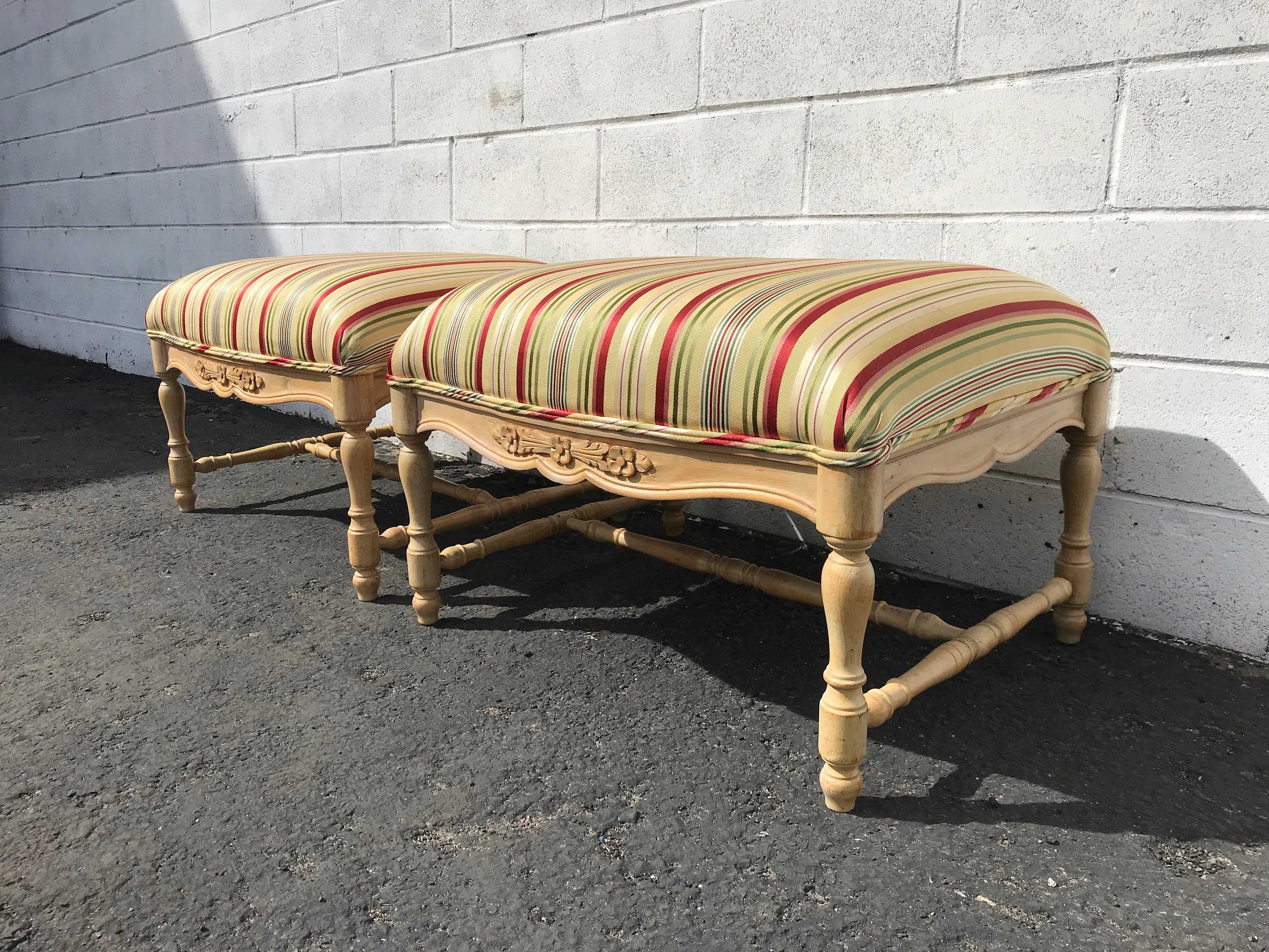 Pair of Ottomans Bed Bench French Provincial Seating Wood Traditional ...
