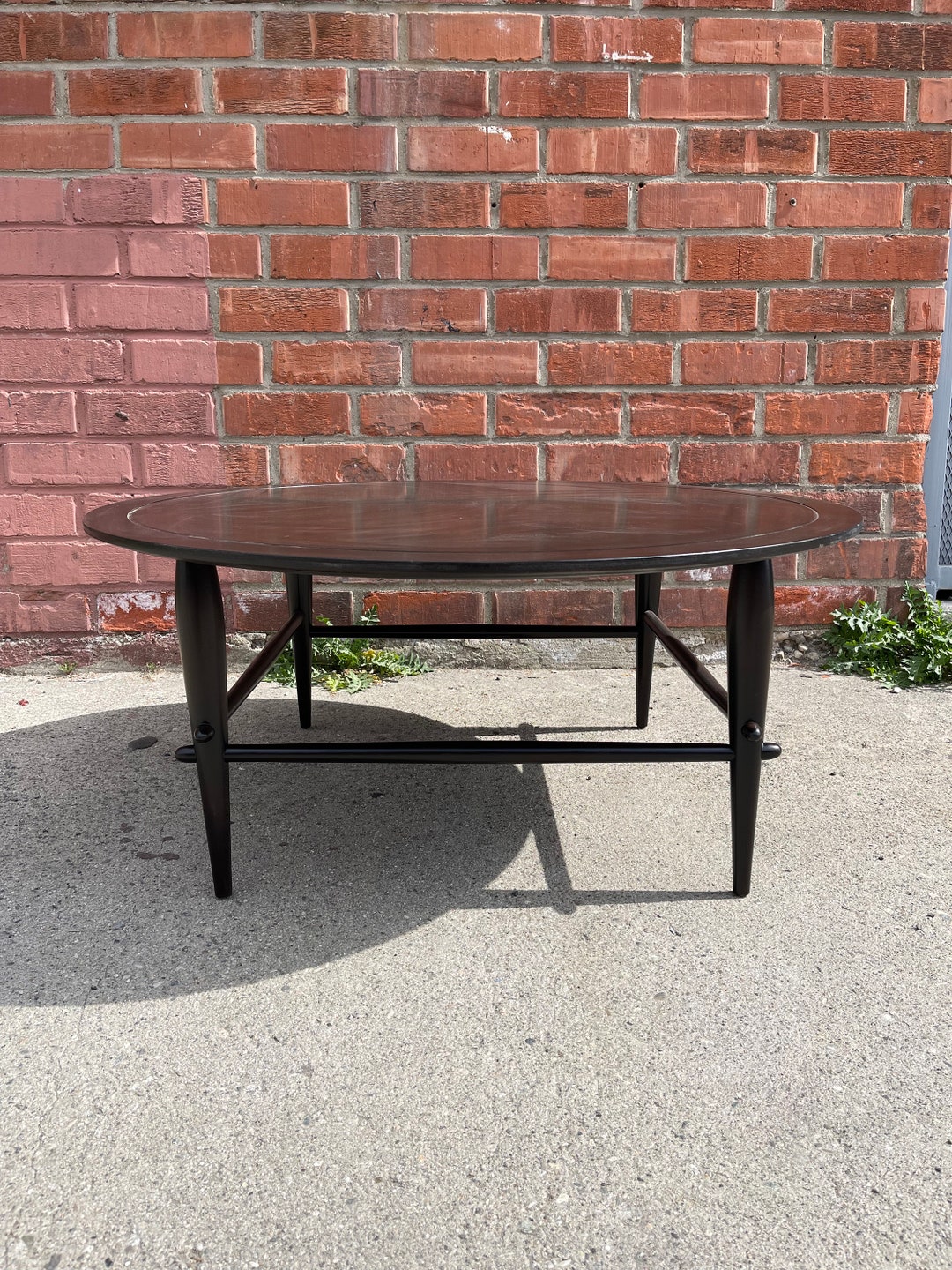 Traditional Wood Coffee Table Round Circle Mid Century Vintage Antique ...