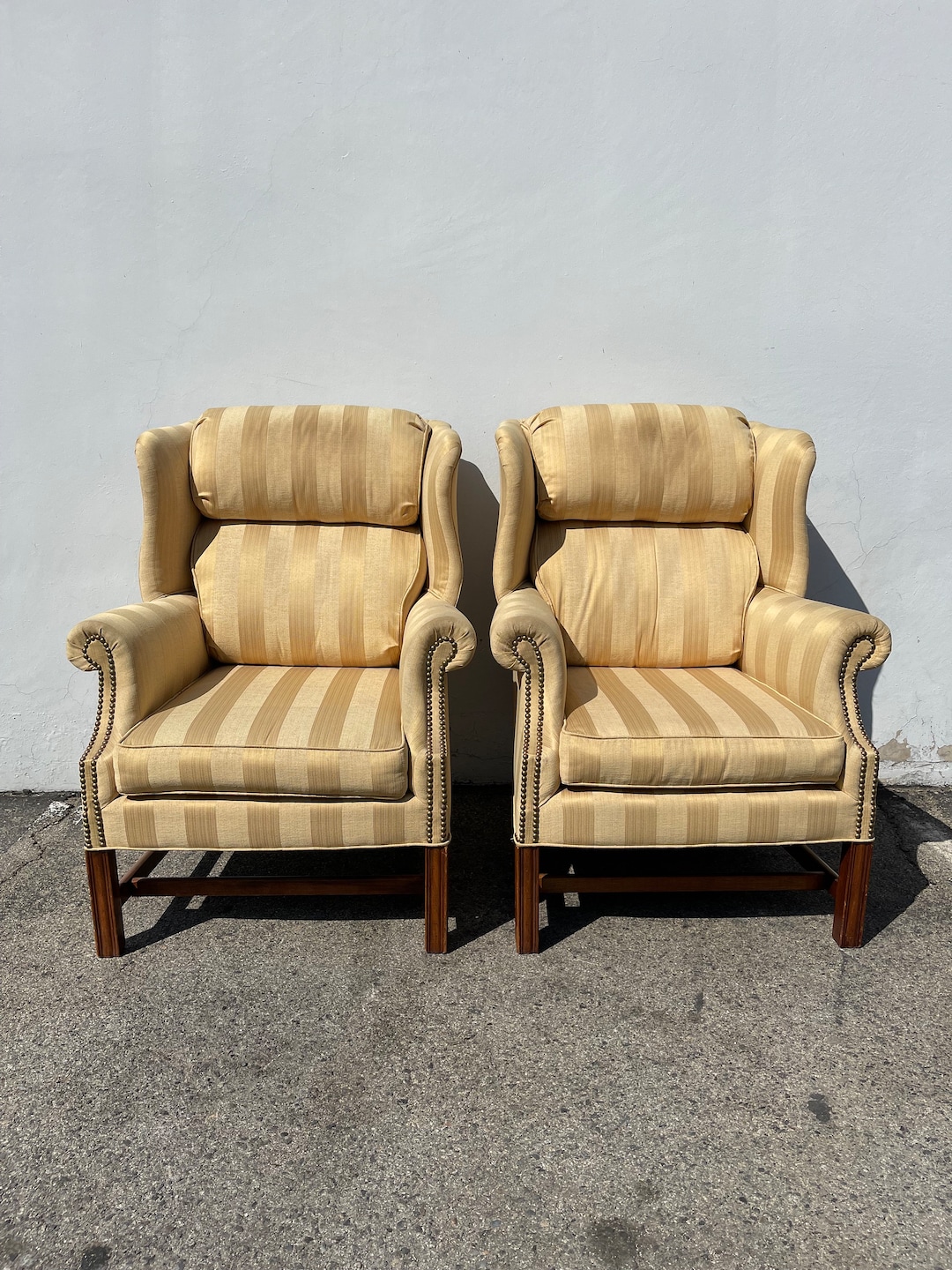 Pair of Armchairs Traditional Wingback Chairs Wood Fabric Seating ...