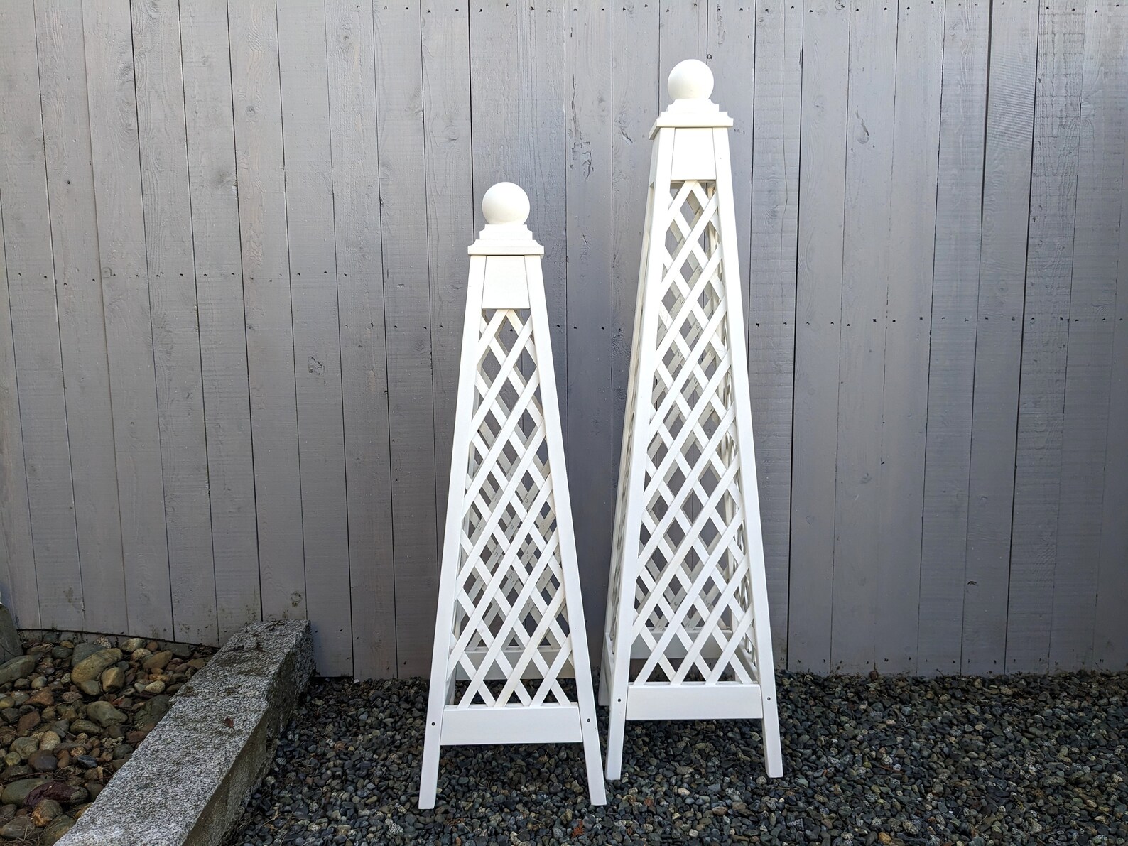 Diamond Trellis Obelisk With Solid White Stain | 5' or 6' Tall ...
