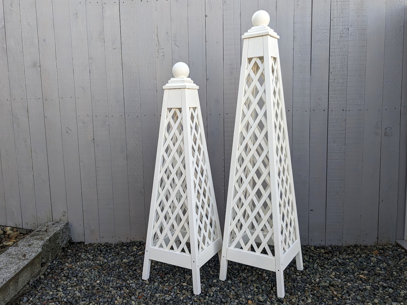 Diamond Trellis Obelisk With Solid White Stain | 5' or 6' Tall ...
