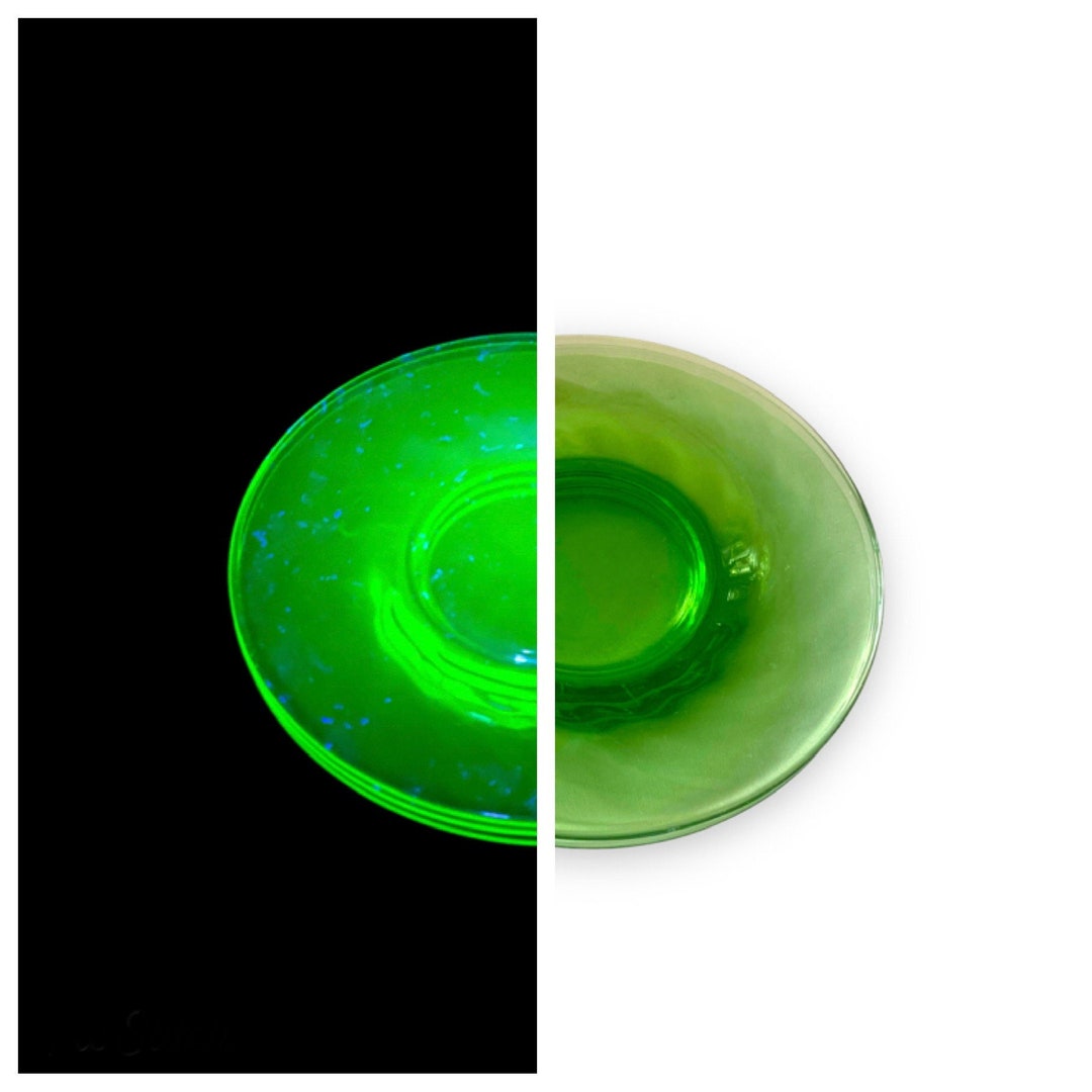 VINTAGE: Green Uranium Set of Three 3 Small Plates Glow in the Dark - Etsy