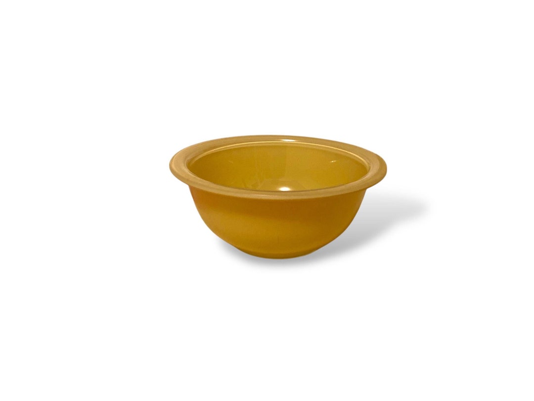 PYREX: Pyrex Yellow Beige Mixing Bowl With Clear Base Pyrex Number 323 ...