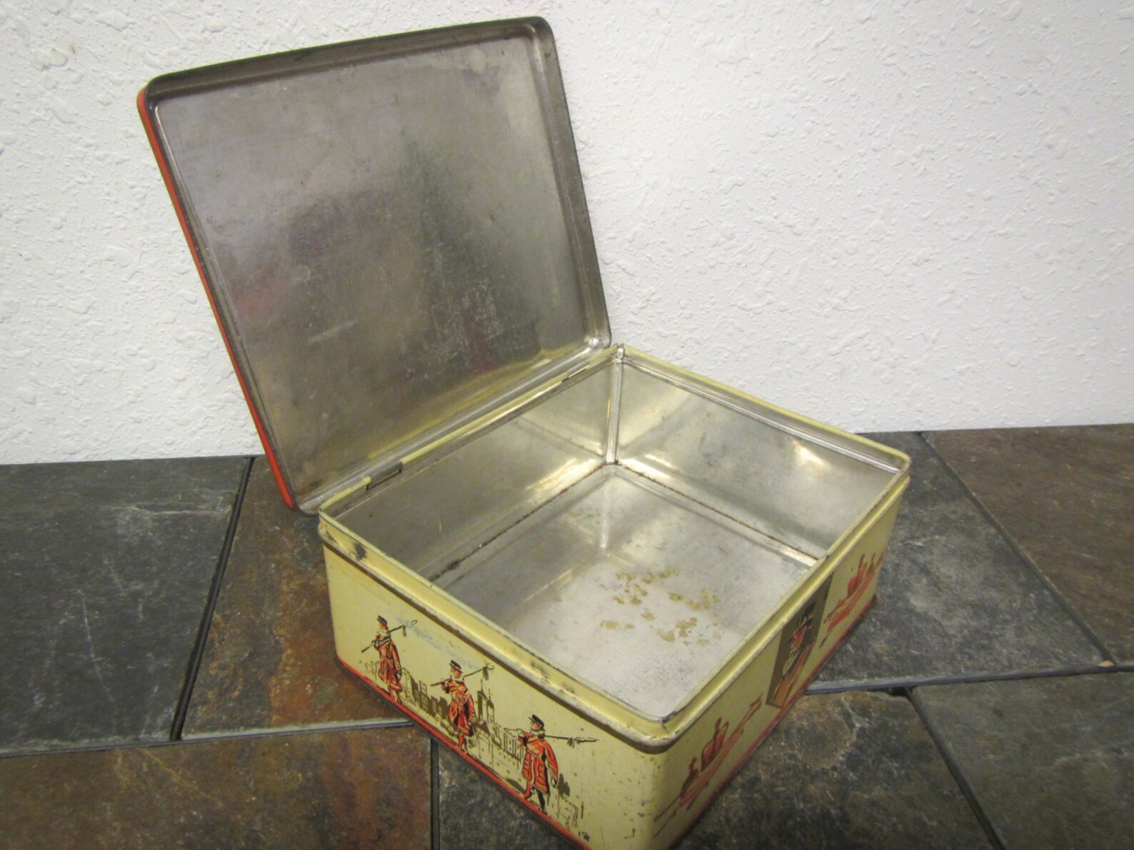 Vintage THORNE'S TOFFEE Tin Gift box Worlds Premier | Etsy