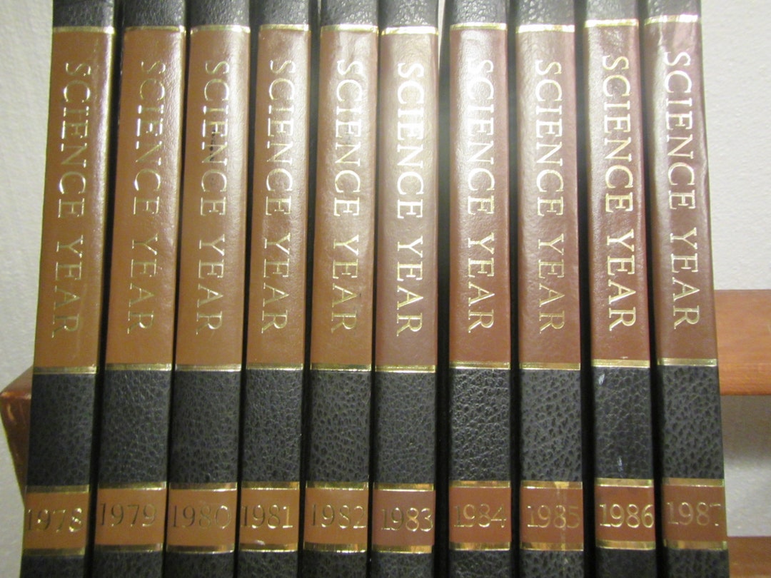 WORLD BOOK ENCYCLOPEDIA Science Year, Brown & Black, Choice of 78,79,80 ...