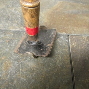 The A. E. Bennett Adjustable Scraper ** Patent Jan 5 1909 ** Bennett ...