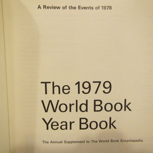 WORLD BOOK ENCYCLOPEDIA Yearbooks, Green & White *choice of 1962, 63,64 ...