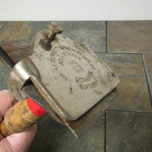 The A. E. Bennett Adjustable Scraper ** Patent Jan 5 1909 ** Bennett ...