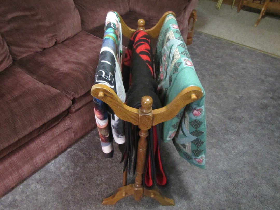 Oak Quilt Rack, Wood Quilt Rack With Round Cross Bars, Quilt Holder ...