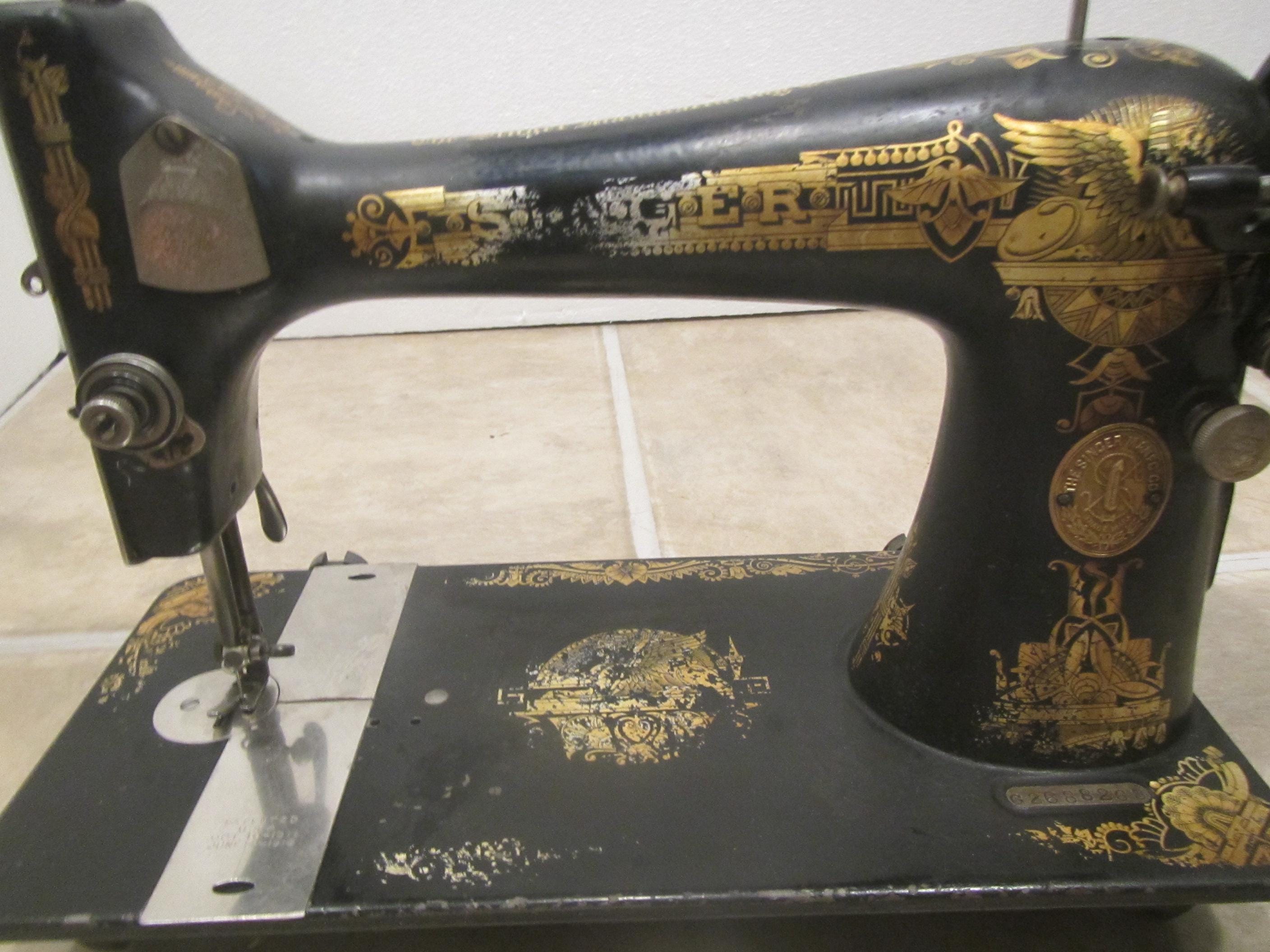 Antique 1913 ?? SINGER SEWING MACHINE Sn. G2688268 Manufactured ...
