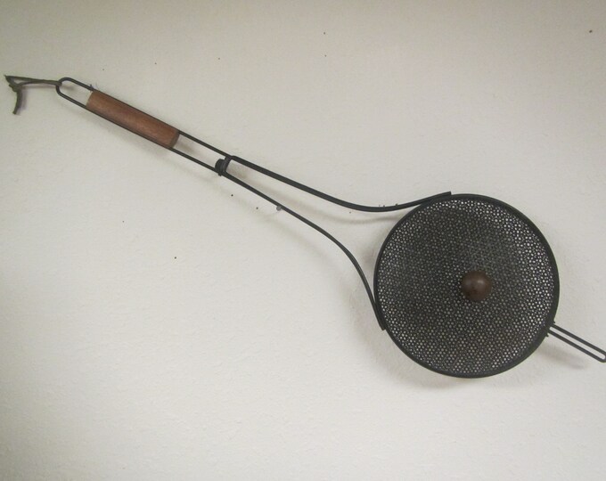 Vintage Campfire POPCORN POPPER With Long Metal and Wood Handle ...