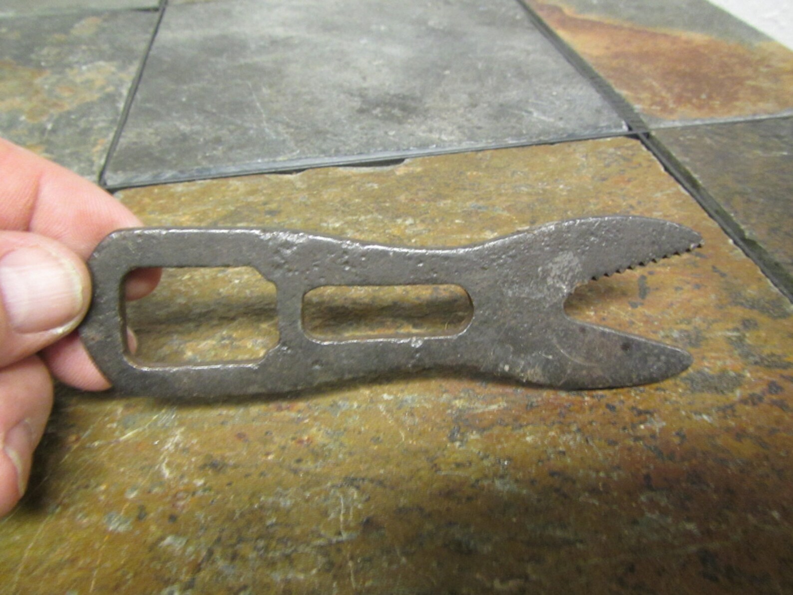 Antique Early IRON WRENCH That Fit Several Sizes ** Good Wallhanger ...