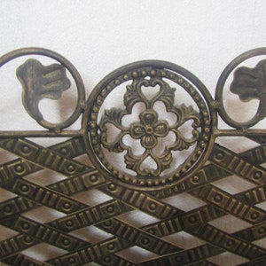 Decorative Woven Metal Magazine Rack , Antique Look Magazine Stand ...