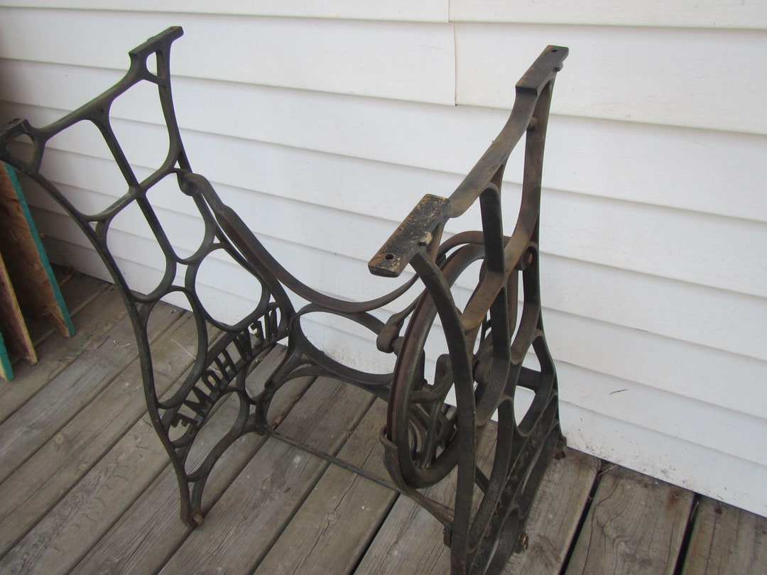 Antique NEW HOME Treadle Sewing Machine Base, Table Base, Cast Iron ...