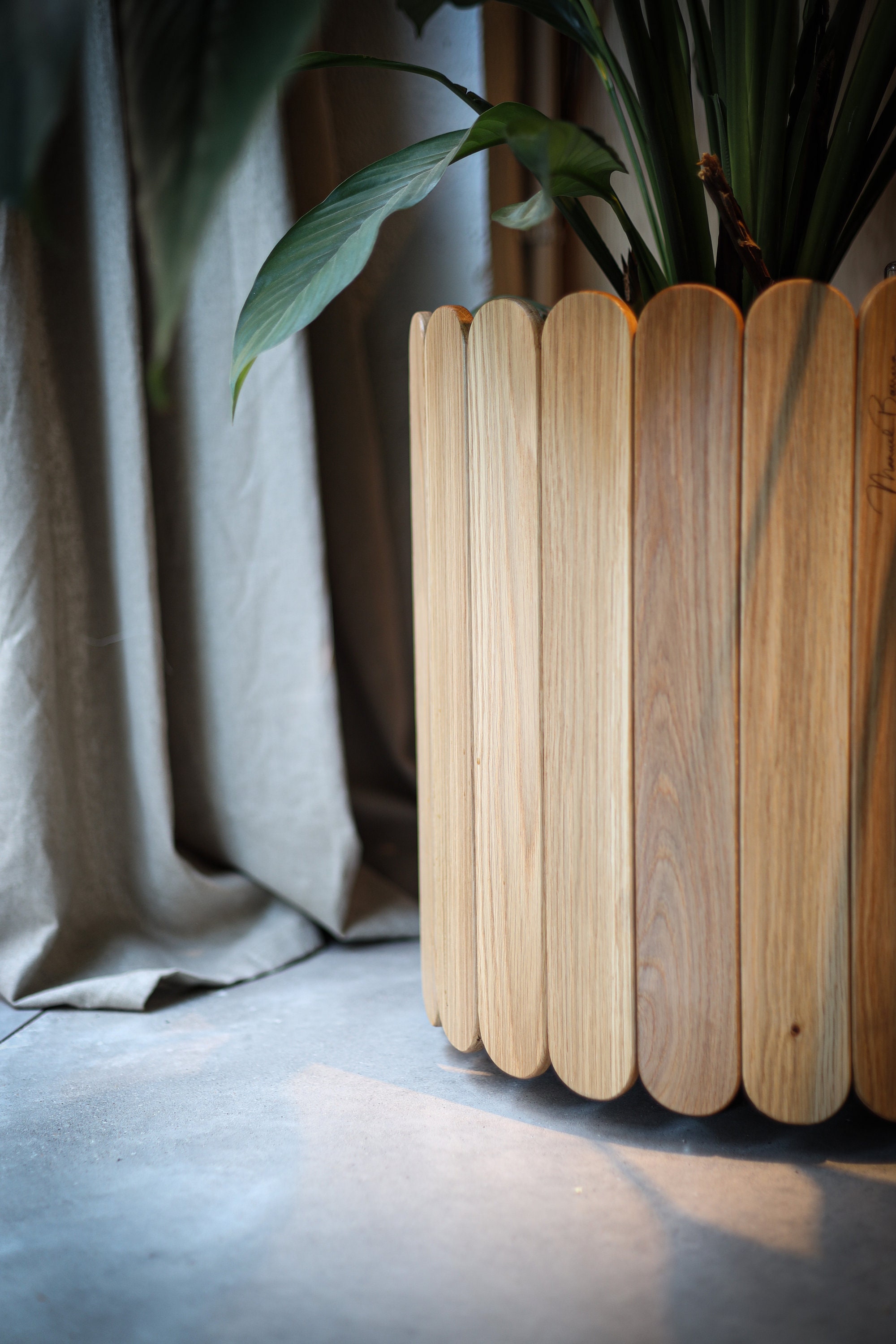 Wooden slat planter, flower pot