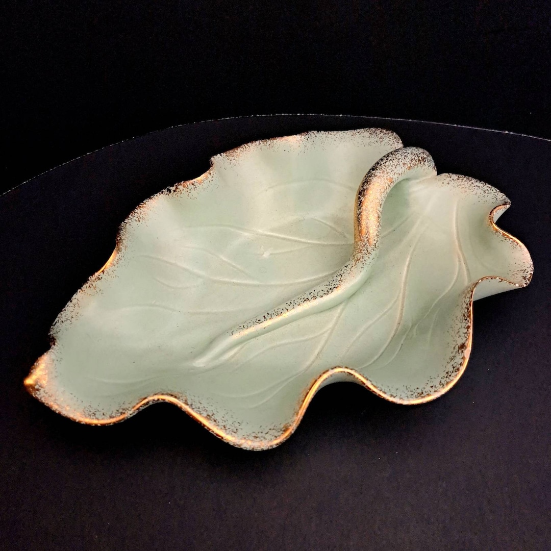 1950s Mint Green Leaf Ceramic Lemon/nappy Dish W/ Splattered Gold Rim. Very Mid-century Mod ...
