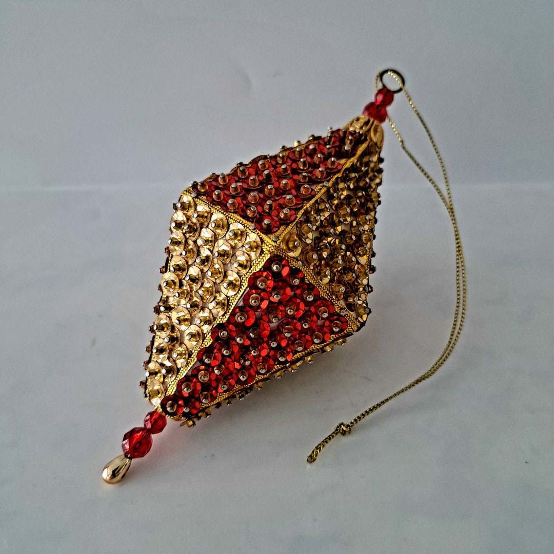 Christmas Push Pin Ornament. Hand Made Mid-century, Red Gold Vintage ...