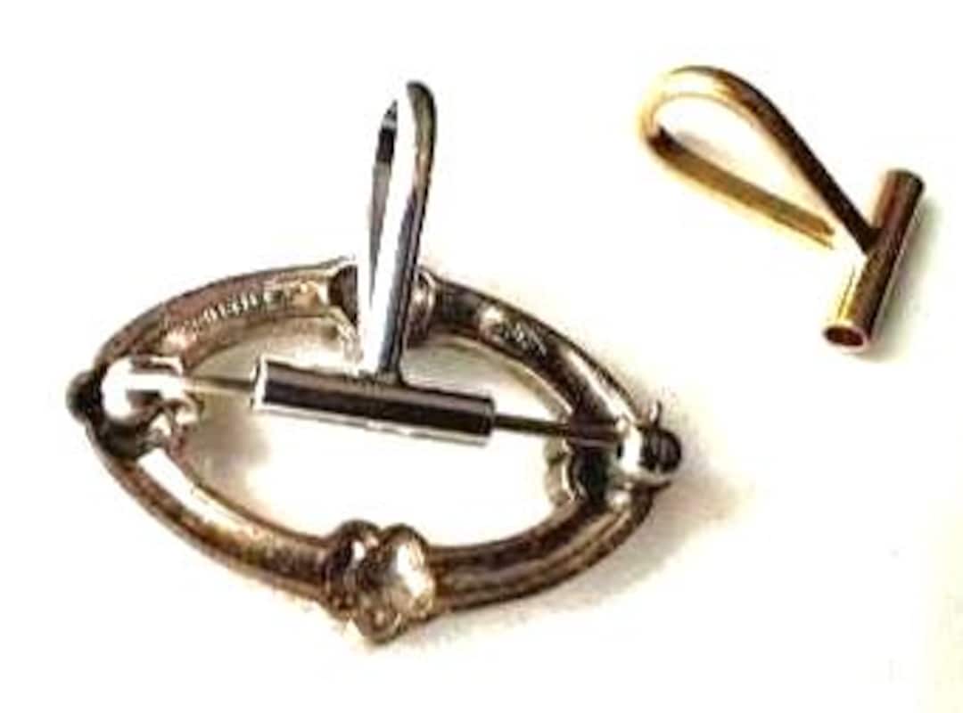 Pin to Pendant, Brooch Converter Gadget, Pin Converter, Token Present ...