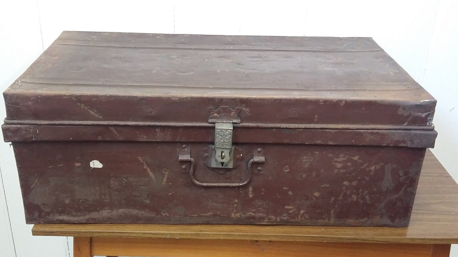 Large Vintage Brown Tin Trunk Box Coffee Table. Star of David. - Etsy UK