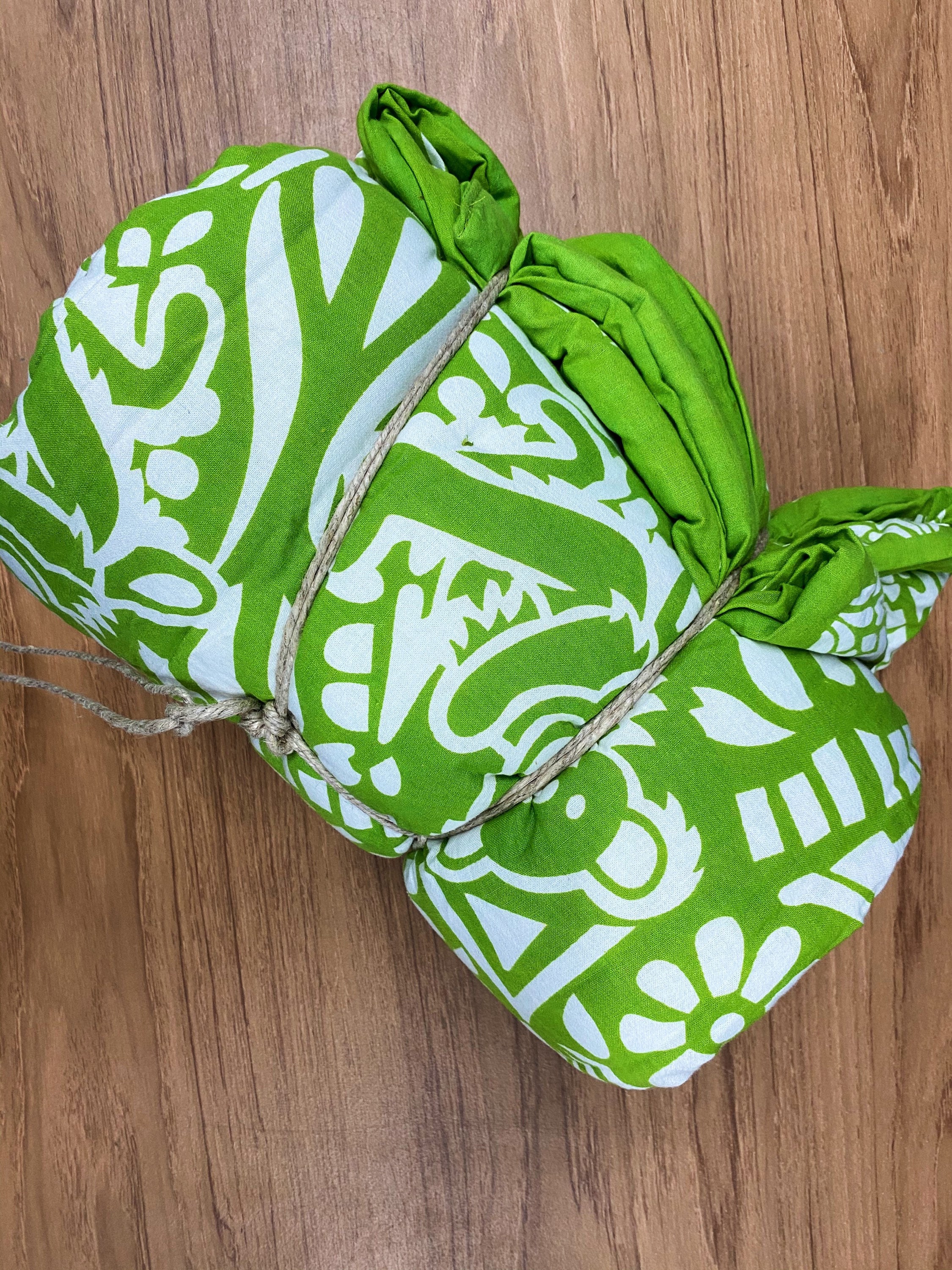 Hand Screen Printed Quilt Tapestry Magnolia - Etsy.de