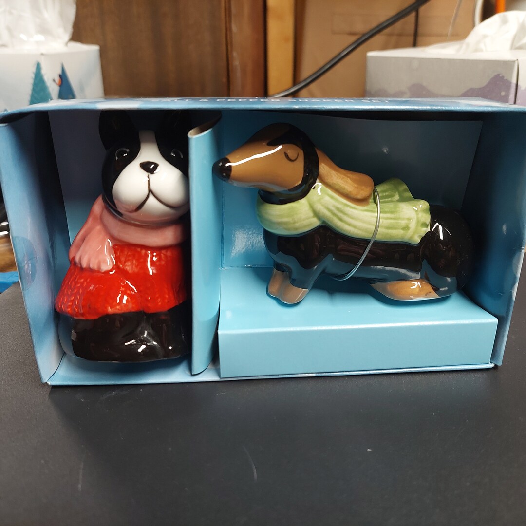 Holiday Cheer Salt and Pepper Shaker Set, St. Nicholas Square - Etsy