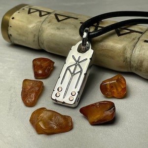 VALFREYJA Lady of the Slain Freya Talisman in Sterling Silver With 14K ...