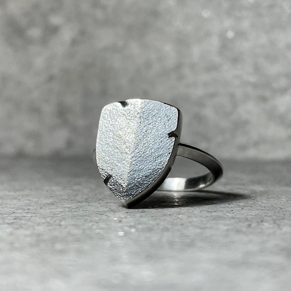 Shield Ring - Etsy