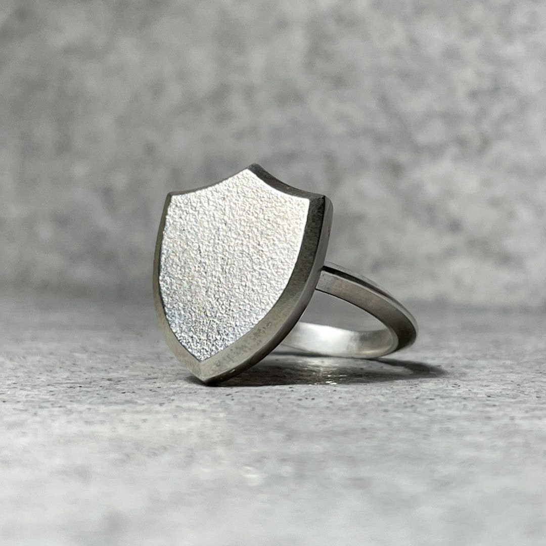 Medieval Beveled Shield Ring in Sterling Silver - Gothic Ring - Etsy