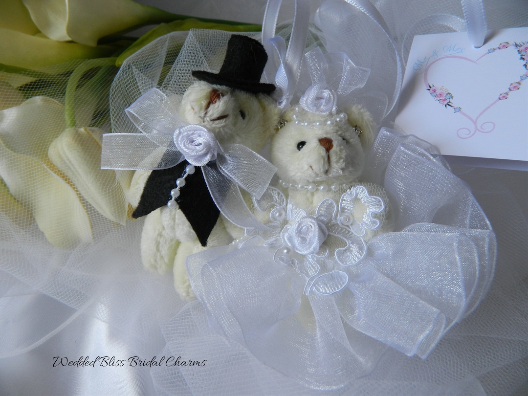 Bride and Groom Wedding Bears Keepsake Charm - Ivory Bears - Keepsake ...