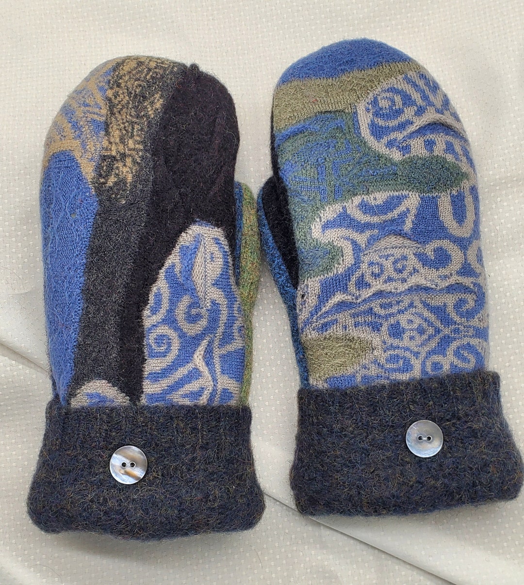 Mittens Coogi Recycled Felted Wool Coogi Sweater, Australian, 3D Fabric ...