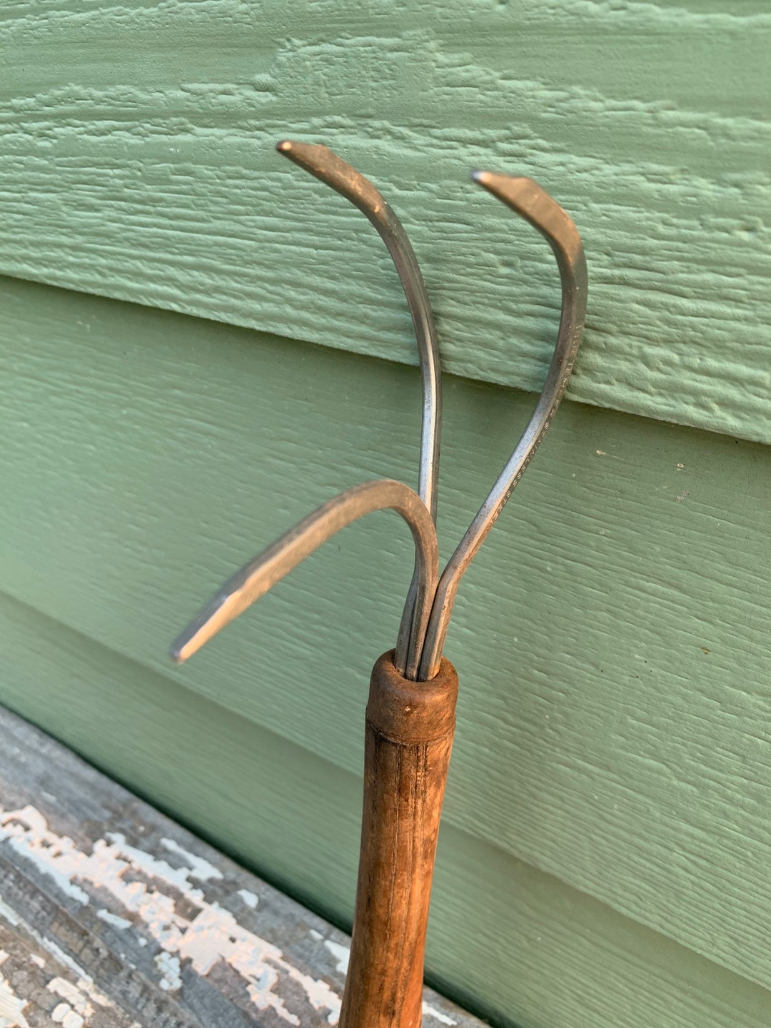 True Temper Garden Hand Rake Claw Digger Wood Handle Stainless Steel ...