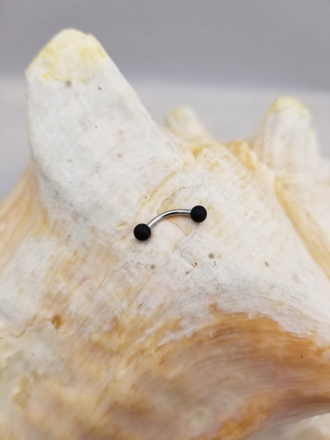 16G Black Acrylic Ball Curved Barbell 5/16" 8mm Daith Tragus Cartilage ...