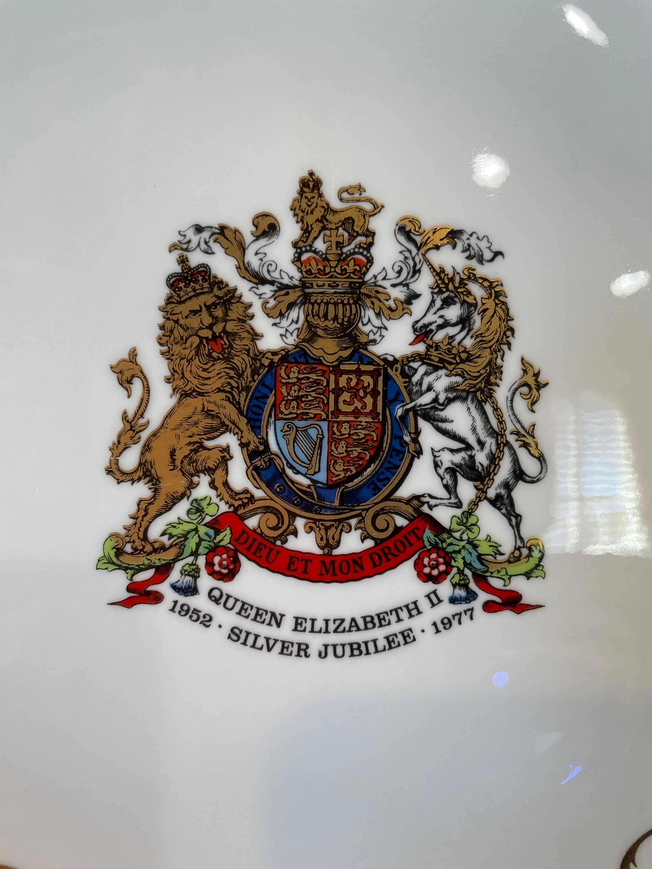 Commemorative Plate of Queen Elizabeth's Silver Jubilee - Etsy Australia