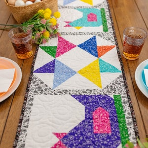 Funky Chicken Table Runner Quilt Kit Fabric Pattern Binding Backing ALL ...