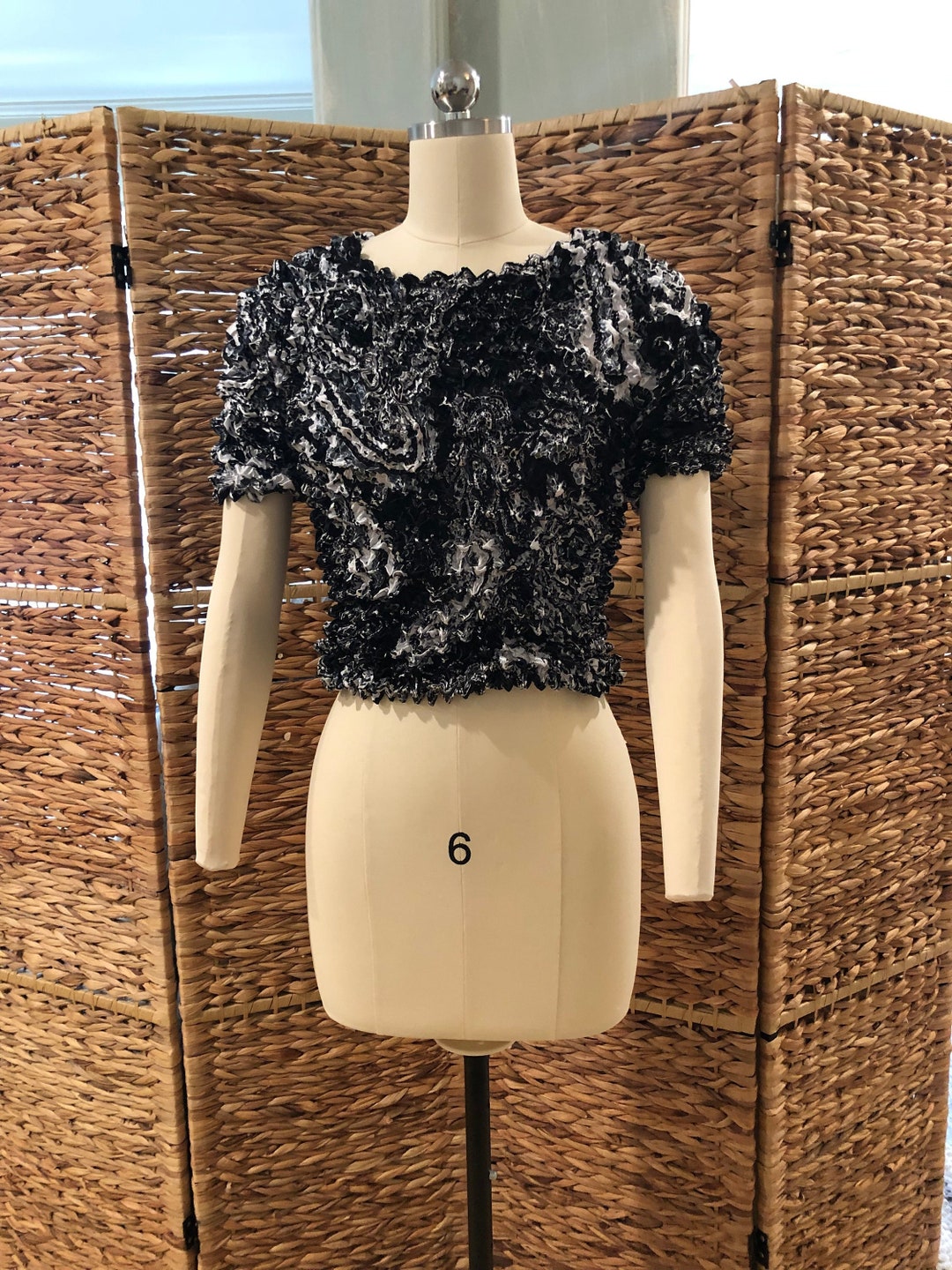 Popcorn Top, Black White Paisley Popcorn Top, 90s Bubble Shirt, Crinkle ...