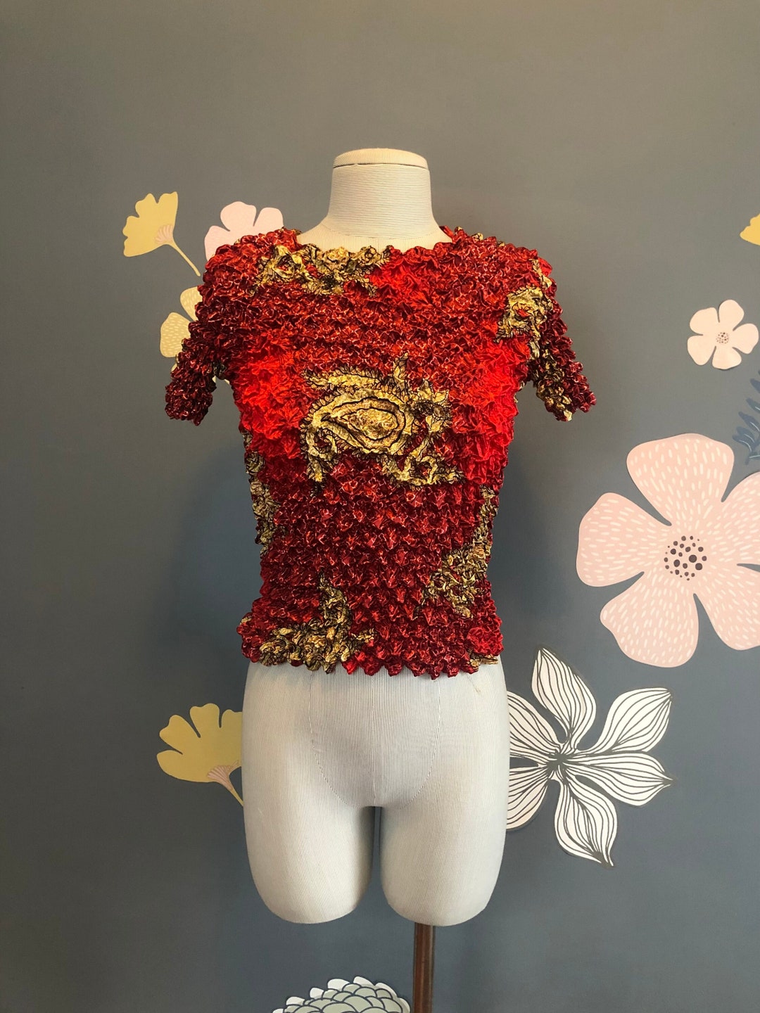 Popcorn Top, Red Gold Paisley Popcorn Top, 90s Bubble Shirt, Crinkle ...