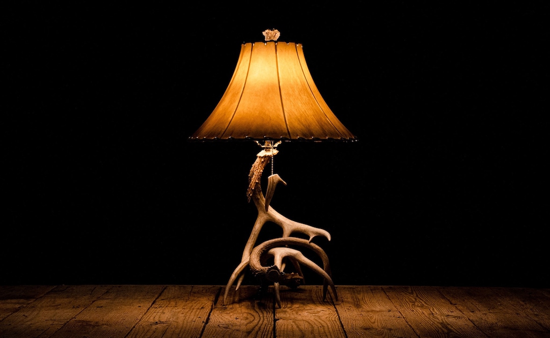 Whitetail Deer Antler Table Lamp: Rustic Lodge Decor (24" Tall) - Etsy