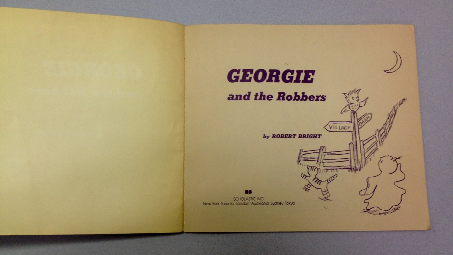 Georgie and the Robbers Picture Book by Robert Bright Antikagarage - Etsy