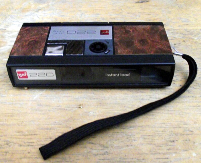 GAF Instant Load 220 Vintage Camera - Etsy