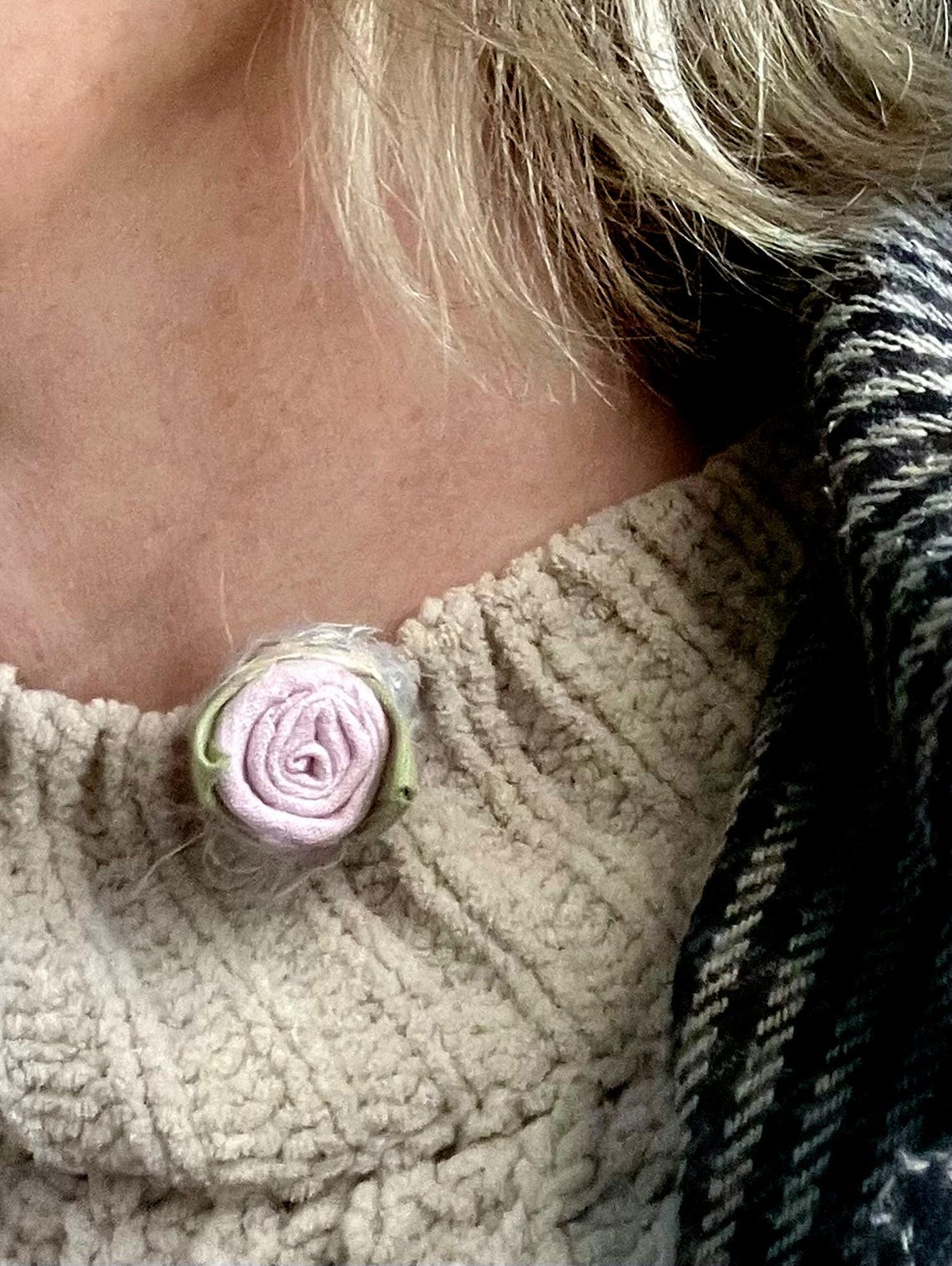Poet Rose Fabric Necklace, Pin, Brooch, or Set - Etsy
