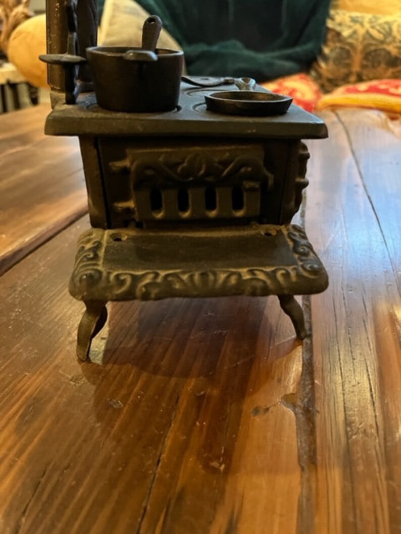 Vintage Iron Toy Stove by Crescent - Etsy