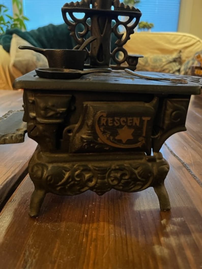 Vintage Iron Toy Stove by Crescent - Etsy