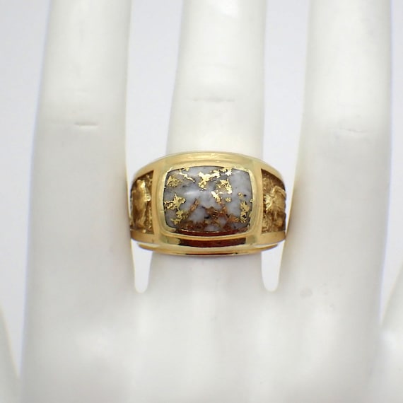 Gold quartz ring cast - Gem