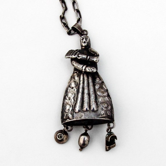 Large Rustic Female Figure Box Pendant Chain Necklace… - Gem