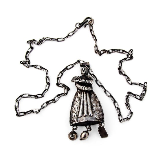 Large Rustic Female Figure Box Pendant Chain Necklace… - Gem