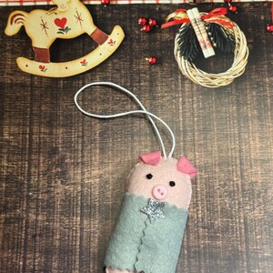 Cute Handmade Felt Pigs in Blankets Decorations, Christmas Tree Pigs in ...